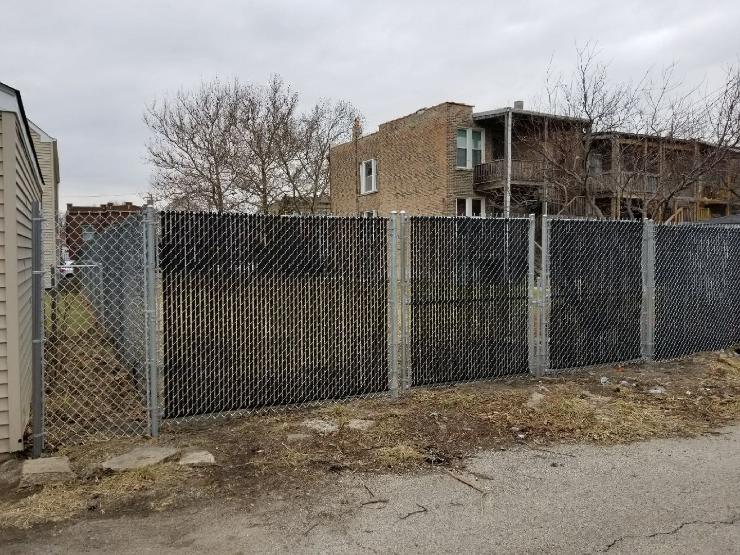 Proper Fence Etiquette